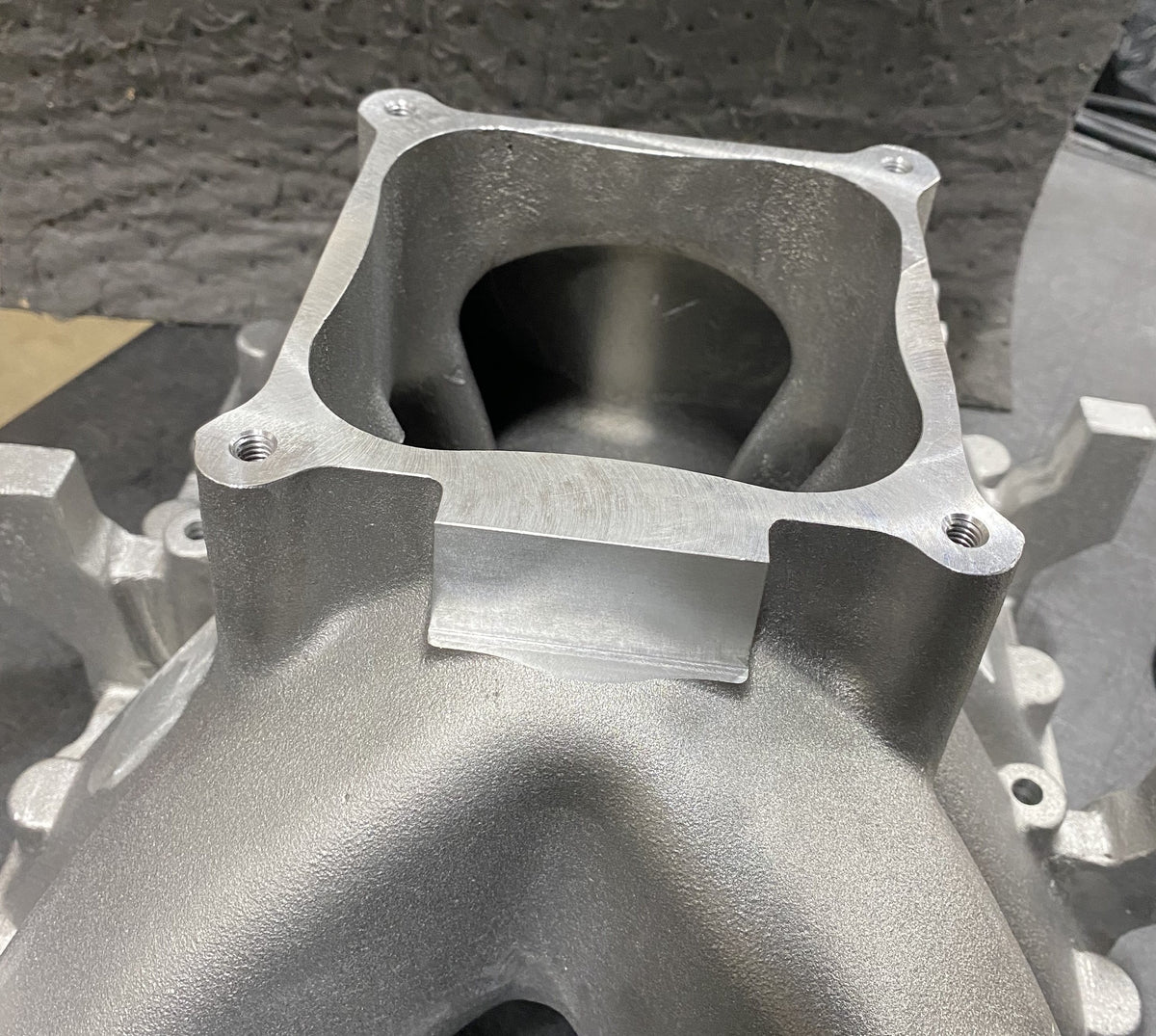 Hemi DP Manifold injected – Prefix Corporation